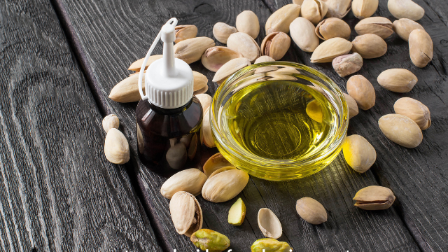 4 Ways to Use Pistachio Oil in Cooking